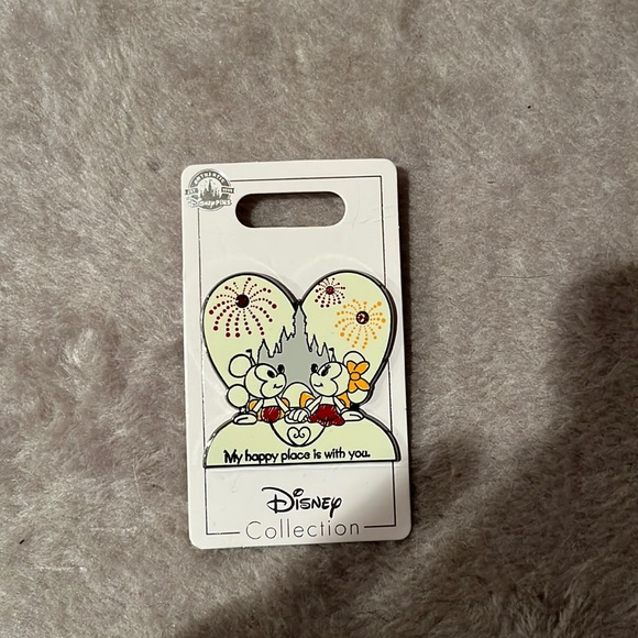 Disney | Accessories | Disney Mickey And Minnie Pin Brand New | Poshmark